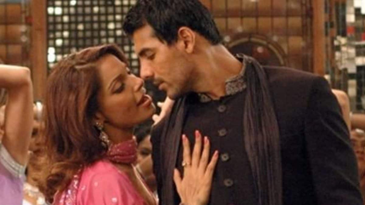 Bipasha Basu, John Abraham Had 'Lots Of Issues' During Billo Rani Shoot ...