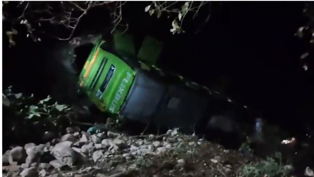 One Dead, 16 Injured After Bus Filled With Pilgrims Falls Into Gorge In ...