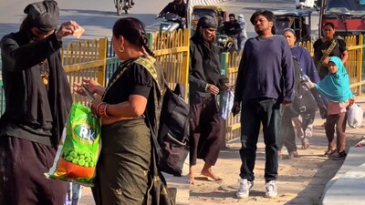 Beware Of This Baba! Man In Disguise Scares Women With Fake Magic ...