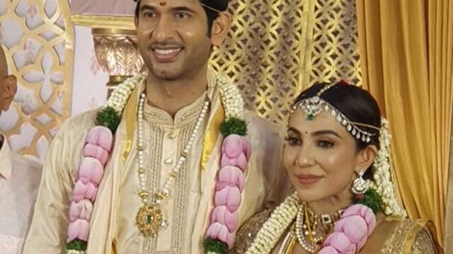 Parvati Nair, Aashrith Ashok Are All Smiles As They Get Married In A ...
