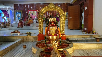 Mahashivratri 2025 Traditional Outfit Ideas: How To Celebrate Maha ...