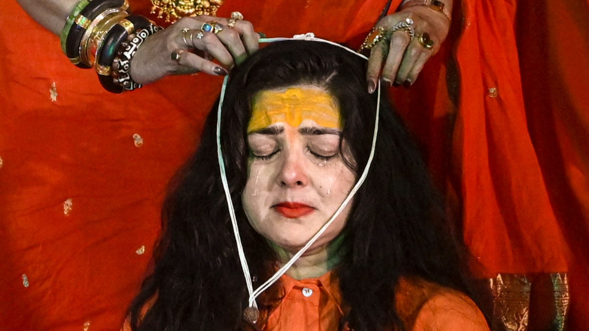 Video Of Mamta Kulkarni Mispronouncing Mantras Goes Viral | Watch ...