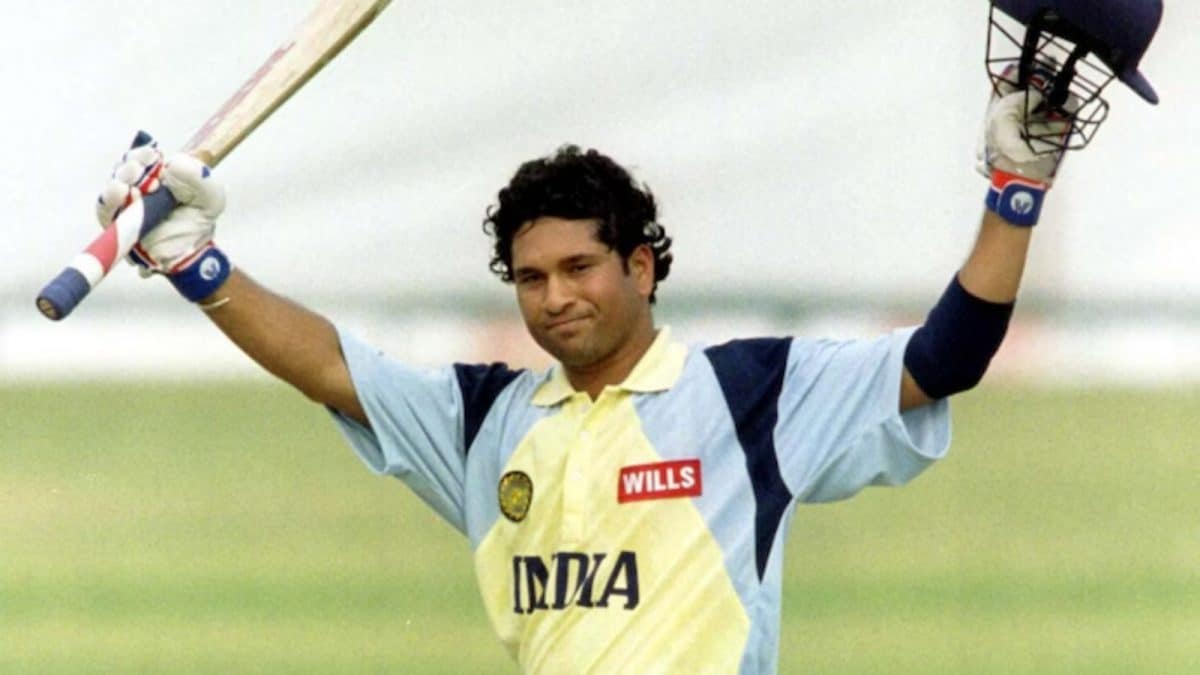 On This Day In 1996: Sachin Tendulkar Scored Heroic 90 Against Shane ...