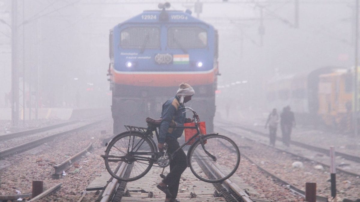 Nearly 25,000 Fog Safety Devices Helped Railways Fight Poor Visibility ...