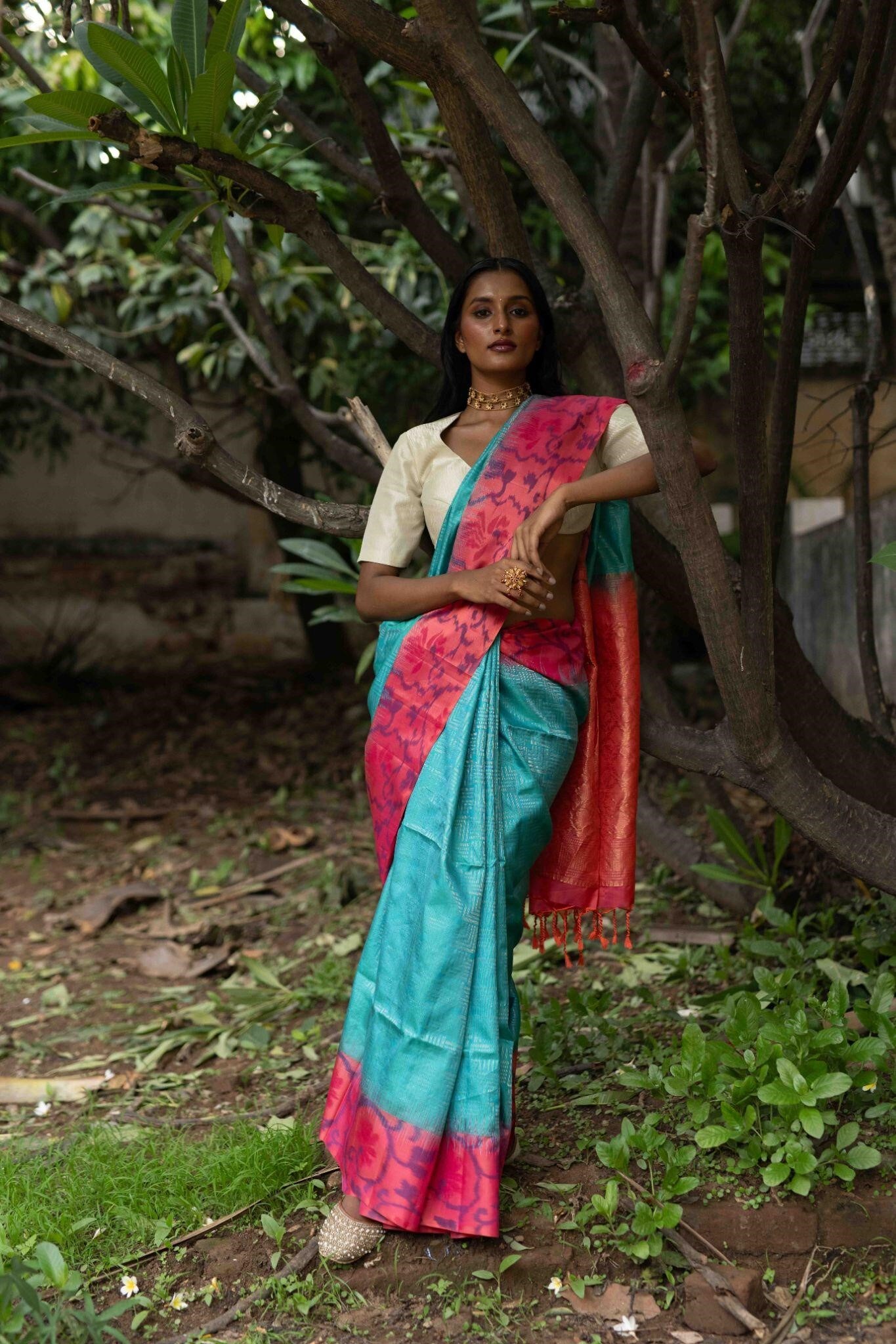 5 Ways to Style a Floral-Printed Pallu with Your Saree and Blouse ...
