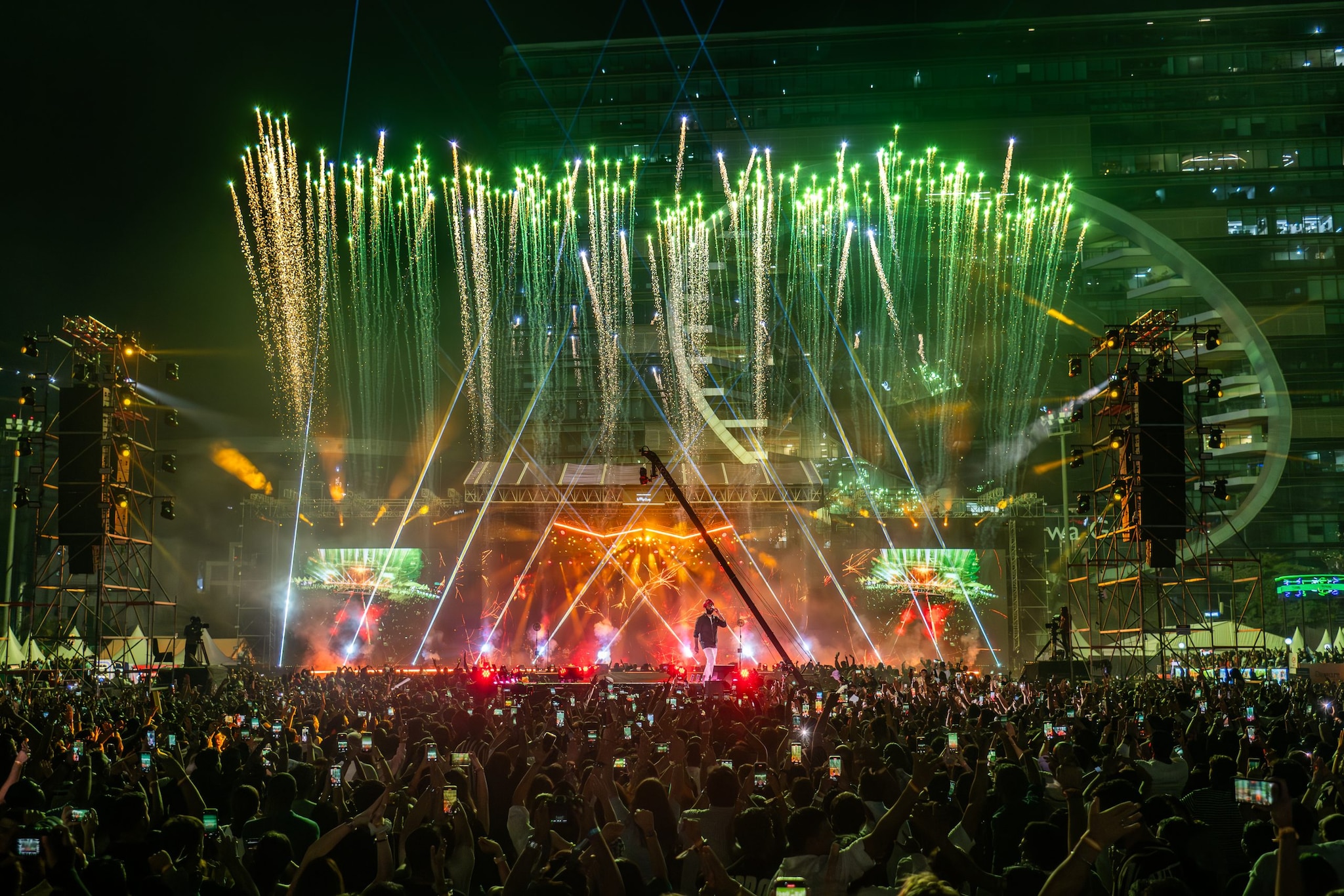 Arijit Singh Captivates Mumbai With A Magical And Unforgettable Concert ...