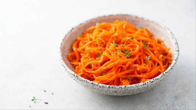 Retinol On Your Plate: Try This Vitamin-A Rich Salad For Glowing Skin ...