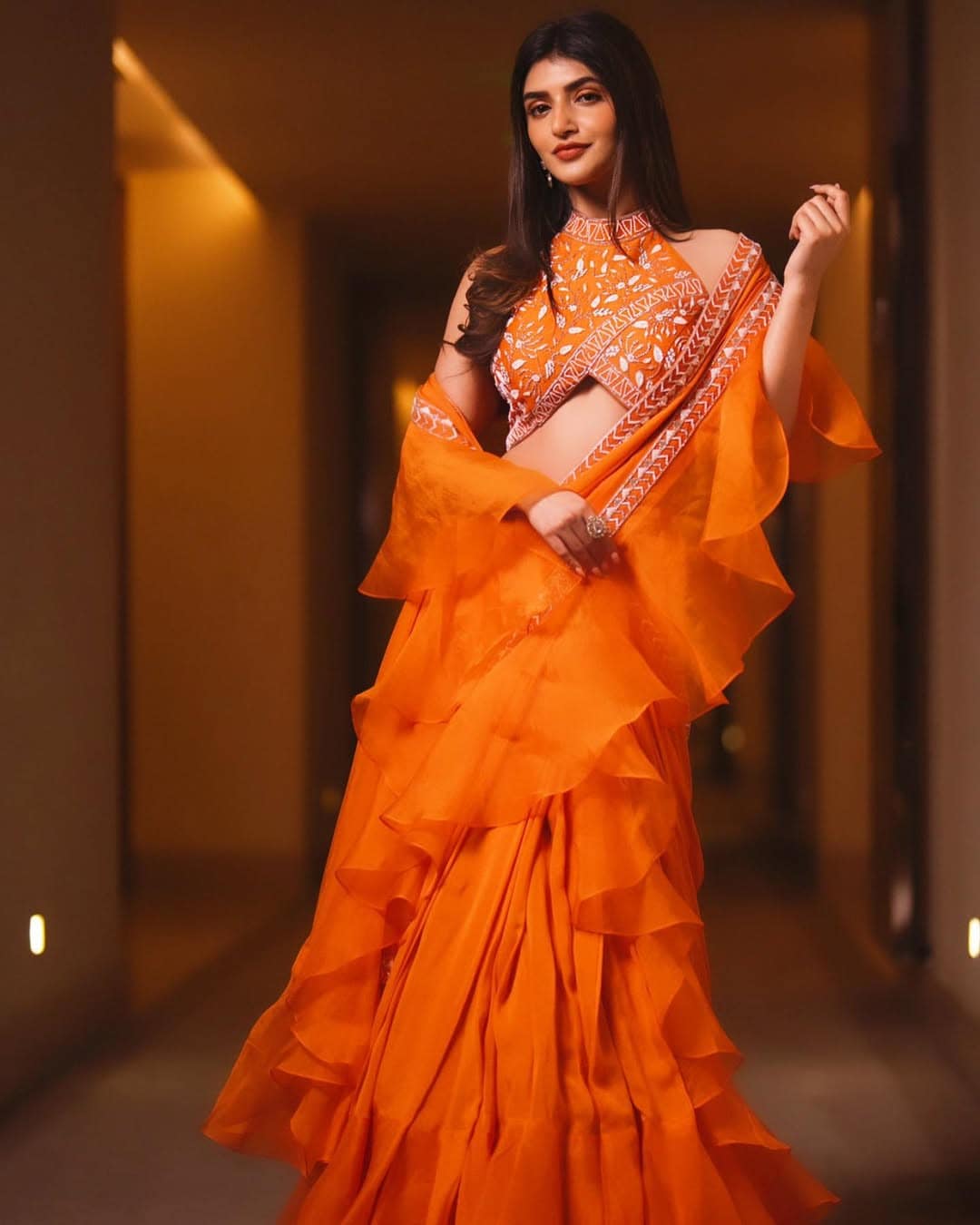 South Diva Sreeleela Stuns In Saree Elegance