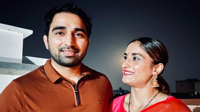 India Wrestler Vinesh Phogat Announces Pregnancy, Bajrang-Sakshi Lead ...