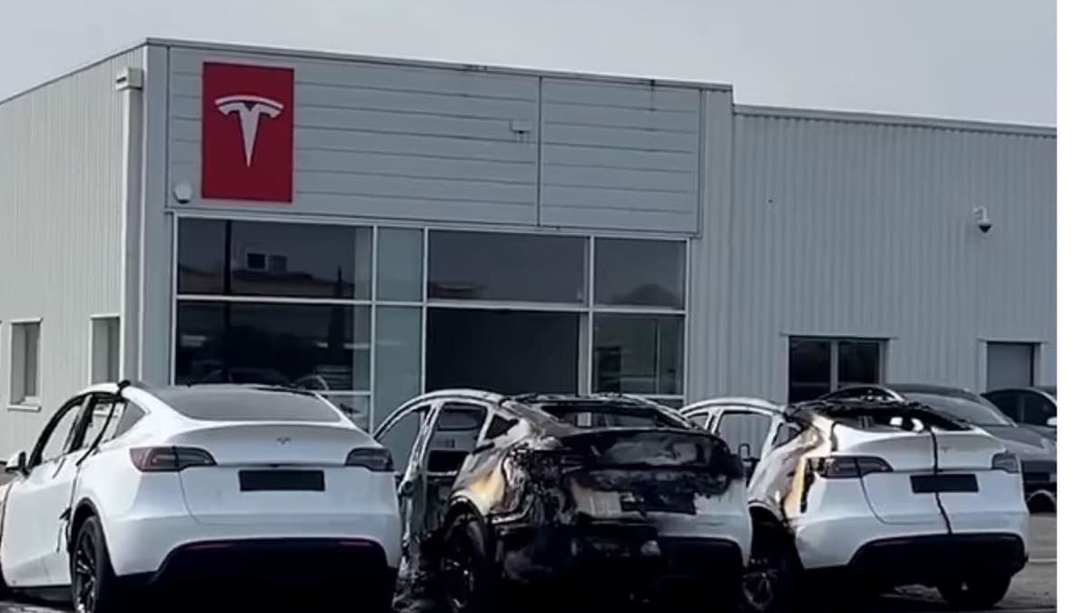 12 Tesla Cars Torched In France As Anger Toward Elon Musk Grows | Viral ...