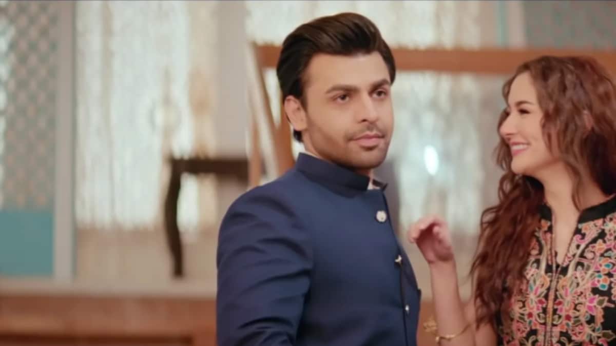 Hania Aamir And Farhan Saeed’s Hit Pakistani Drama Mere Humsafar ...