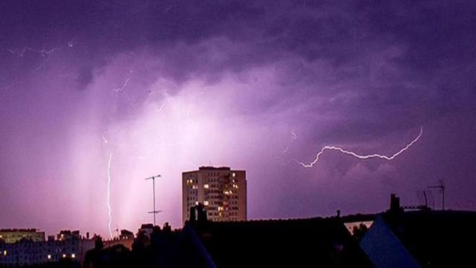 What Is Earthquake Lightning