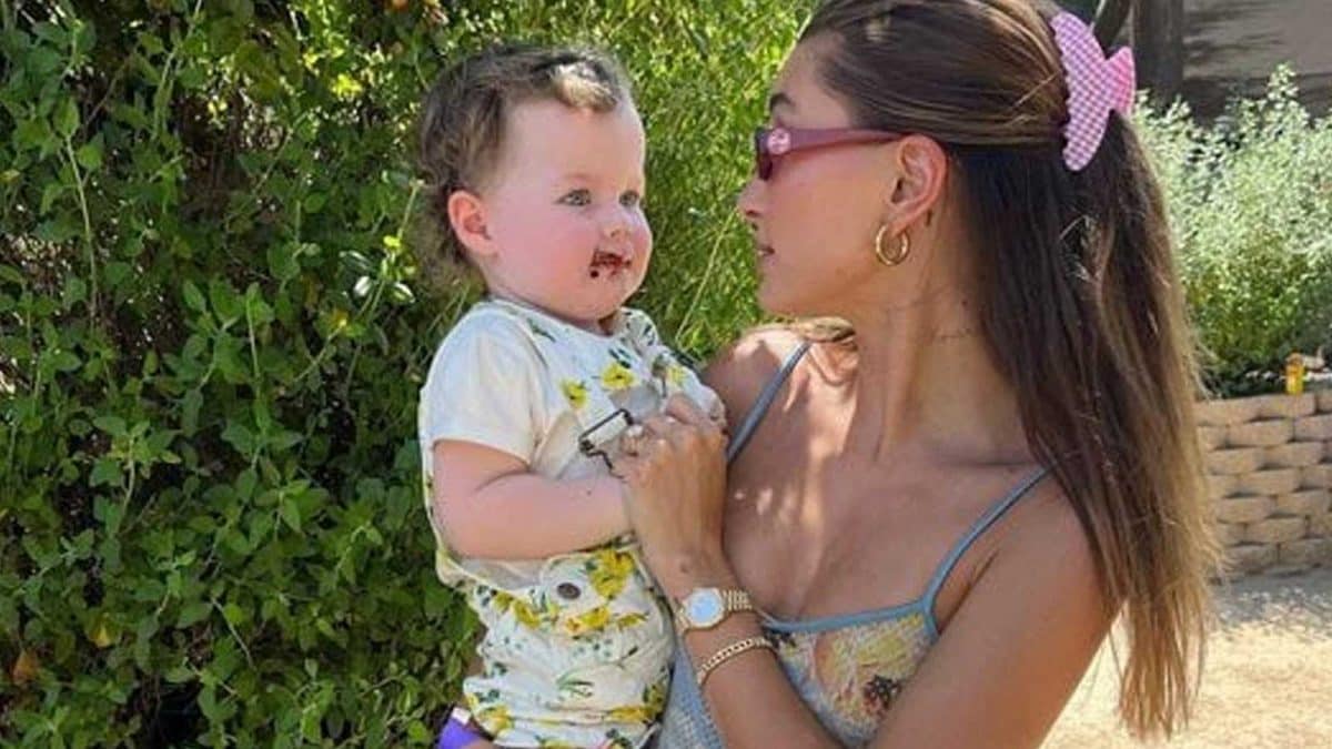 Hailey Bieber Soaks Up The Sun With Baby Boy Jack In Rare Pic | Movies ...