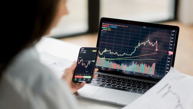 Q4 Results 2025: HUL, Axis Bank, HCL Tech, Bajaj Housing Among Many Firms To Announce Earnings ...