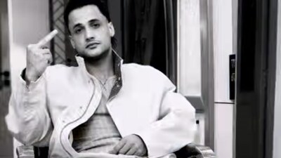 Asim Riaz Shows Middle Finger In Cryptic Post After Battleground Exit ...