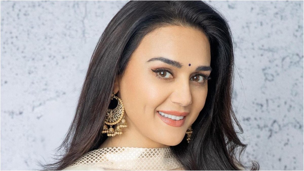 Preity Zinta Apologizes For ‘Abrupt’ Reply To Fan’s Question About ...