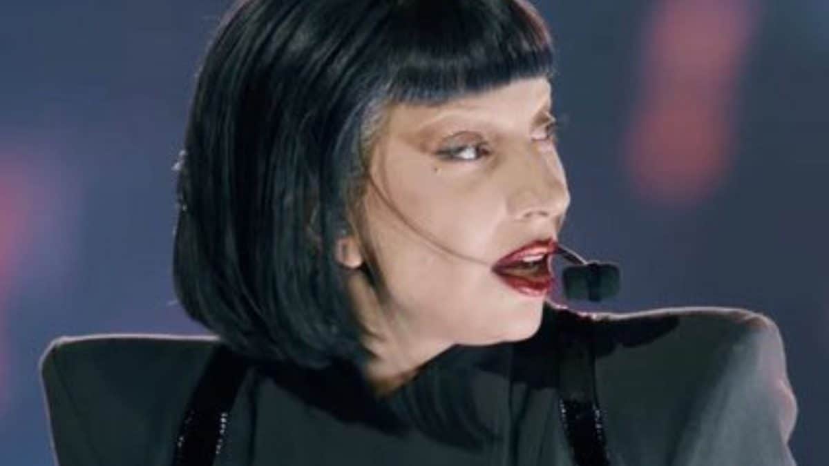 Lady Gaga Handles Mic Glitch At Coachella Like A Pro: ‘At Least, You ...