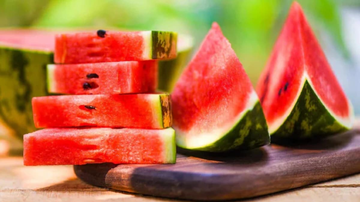 Best Time To Eat Watermelon: Before Meals Or After? Day Or Night ...