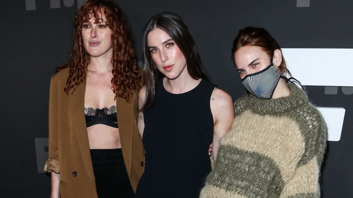 Bruce Willis And Demi Moore's Three Adult Daughters 'Still Take Baths' Together | Movies News ...