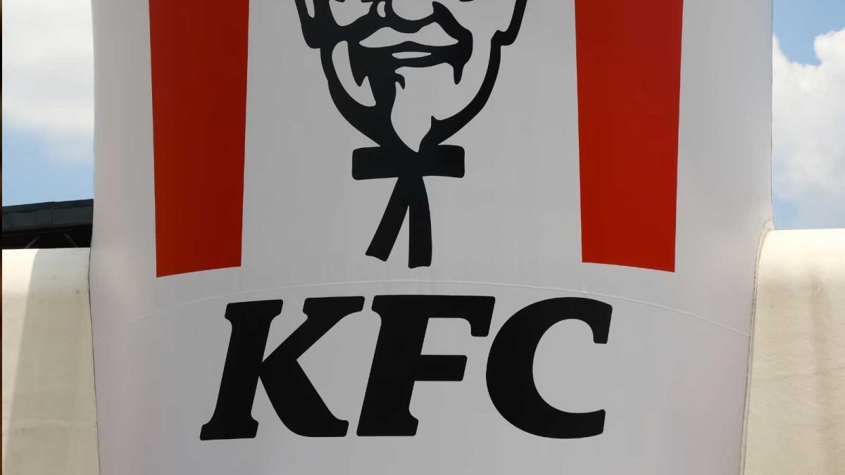 Watch: Protesters Ransack KFC Outlet In Pakistan’s Rawalpindi | Viral ...
