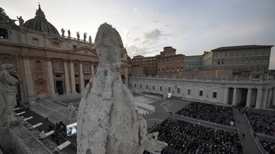 Two Things That Are Destroyed Immediately After A Pope's Death | World ...