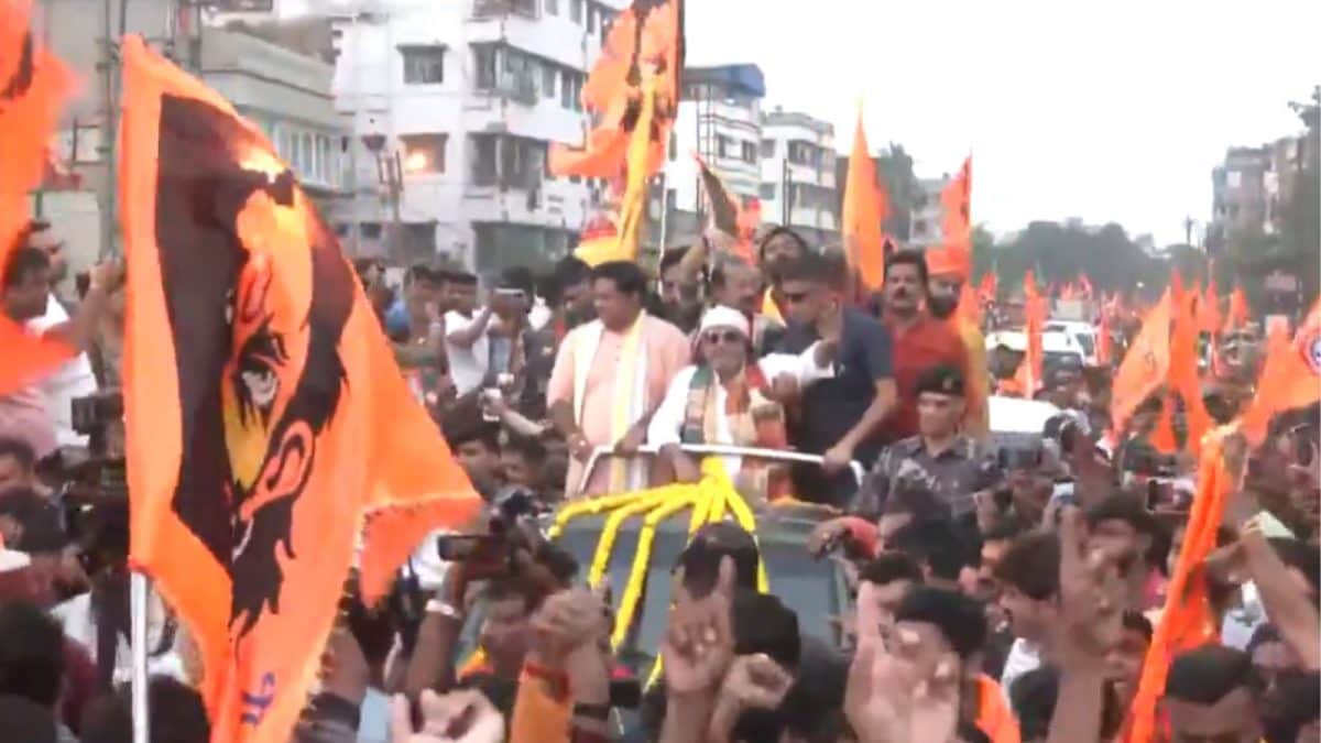 Ram Navami 2025 Highlights: Shobha Yatra Takes Place Amid Tight ...