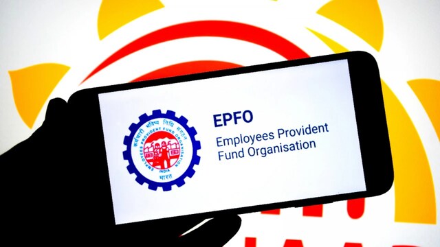 EPFO Simplifies UAN Activation With Face Authentication Via UMANG App | Business News - News18
