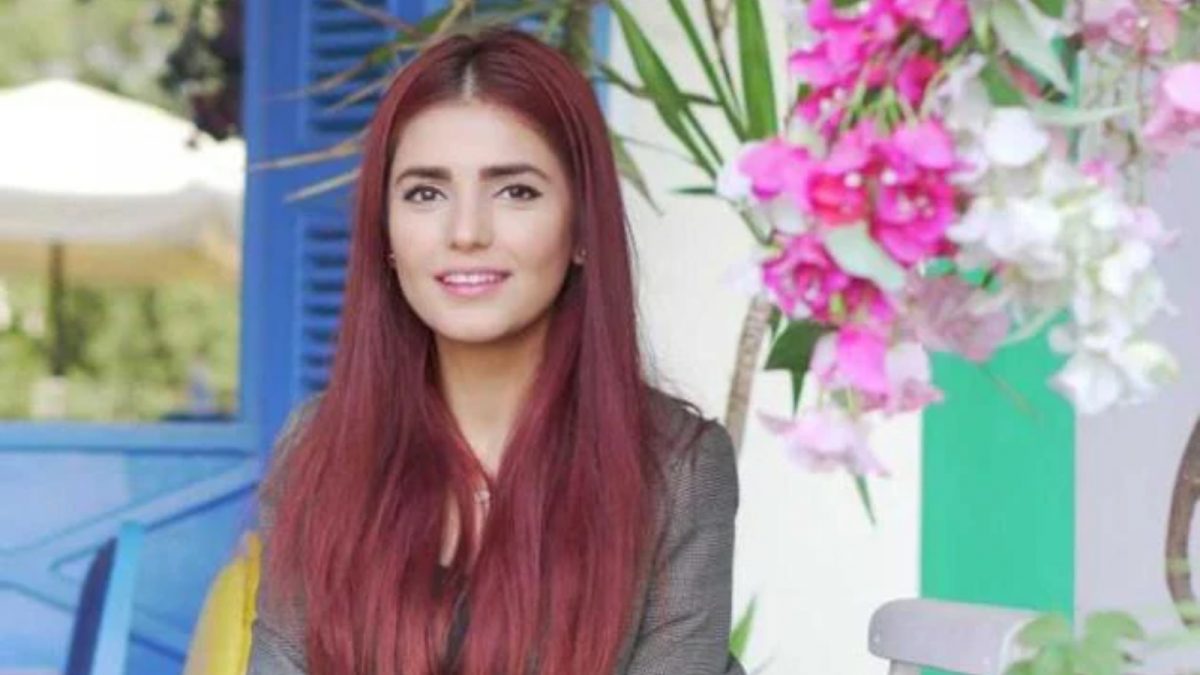 Pakistani Singer Momina Mustehsan Faces Heat, Instagram SUSPENDED In ...