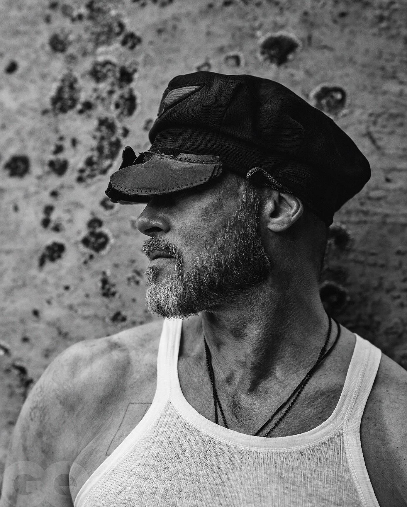 Brad Pitt Makes Internet Swoon With Rugged Looks On Magazine Cover ...