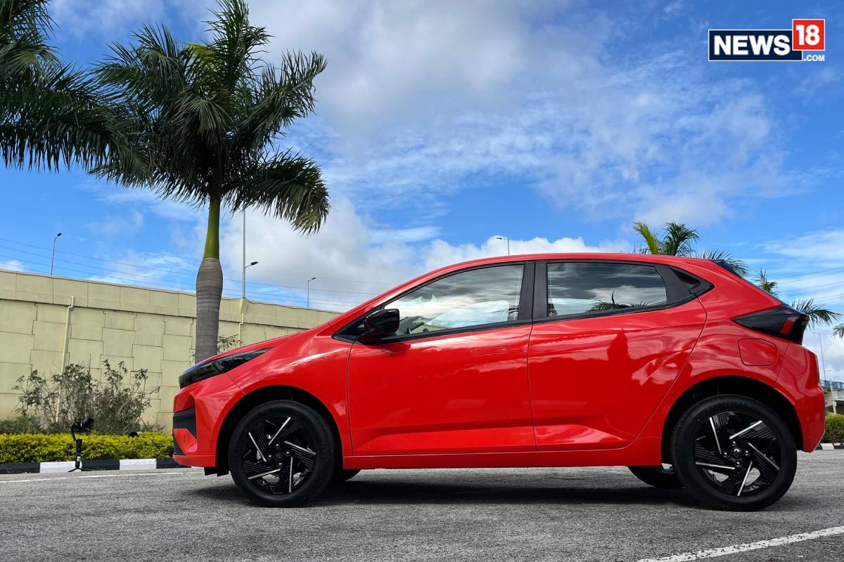 Tata Altroz Facelift in Pics: See Design, Features, Road Presence ...