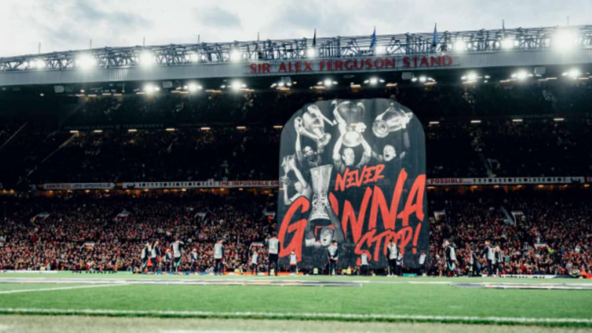 Man United Reveals Stunning Tifo Banner For Athletic Club Match At Old ...