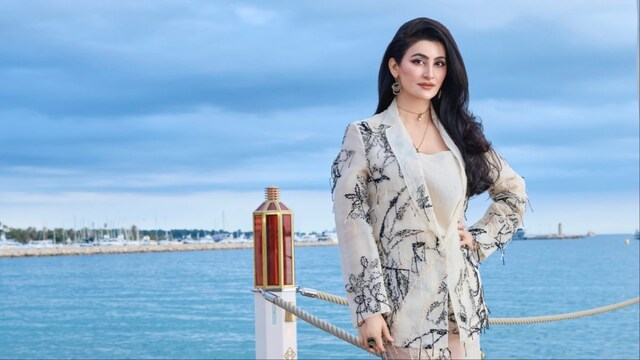 Shalini Passi Makes A Powerful Debut At Cannes 2025 In An Artistic ...