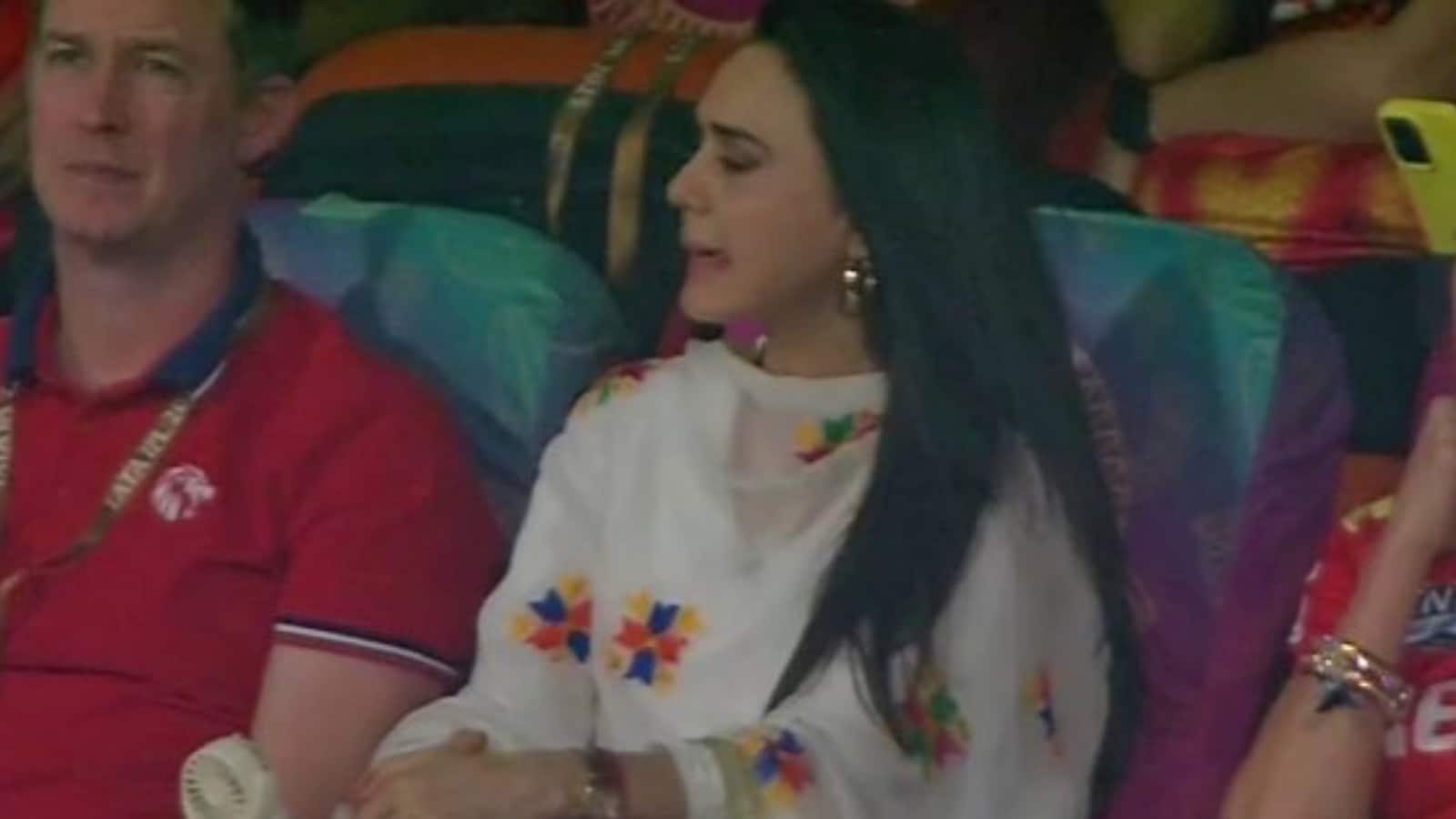 Preity Zinta's Heartbroken Reaction After PBKS Loses To RCB In IPL ...