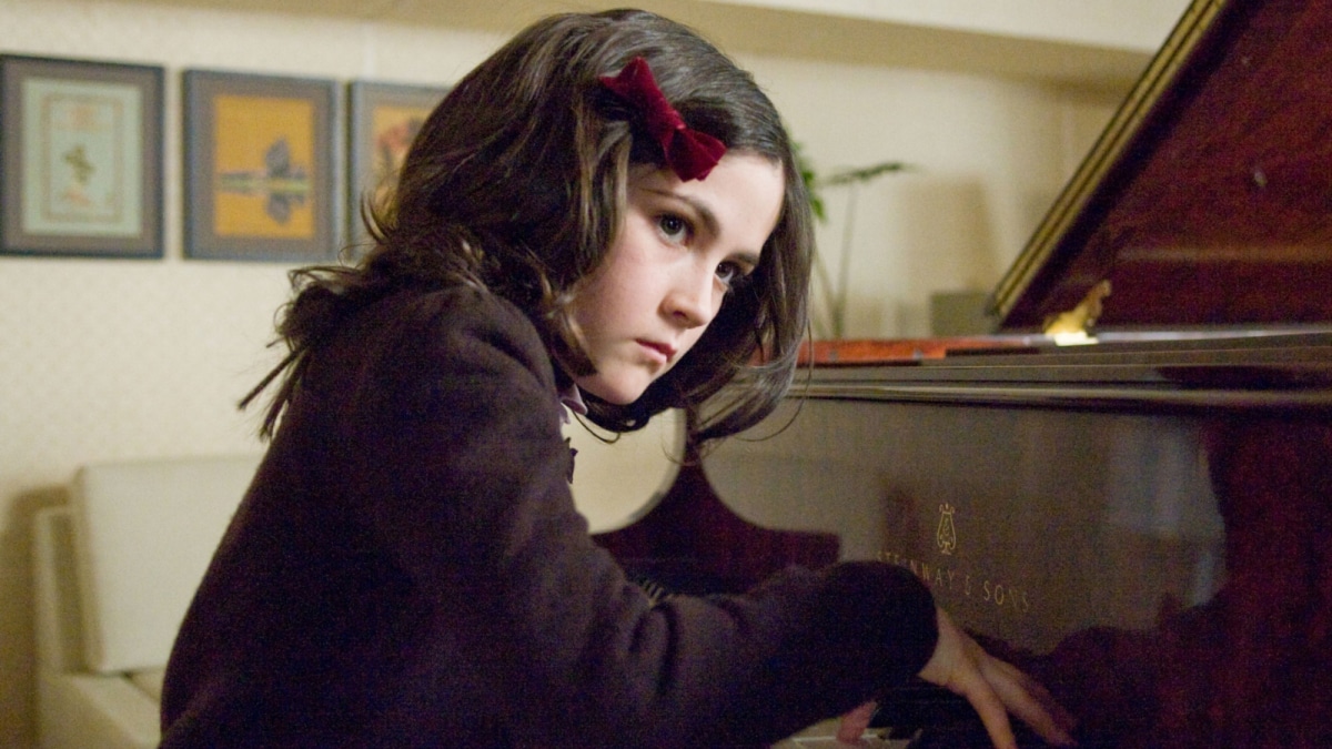 Actor Isabelle Fuhrman Says Orphan 3 Is 'In Early Stages': 'It's ...