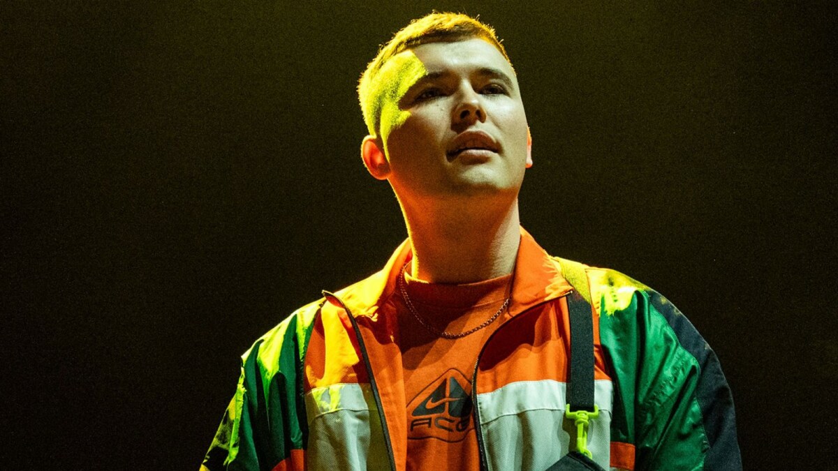 Who Is Liam O’Hanna? Kneecap’s Rapper Charged With ‘Terror Offence ...