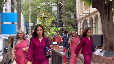 Mira Rajput Looks Glamorous As She Steps Out With Mom In Magenta Co-Ord ...