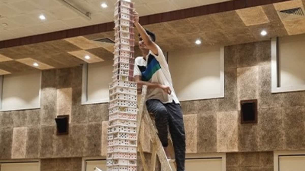 15-Year-Old Kolkata Teen Sets 4 Card-Stacking World Records In 24 Hours | Viral News - News18