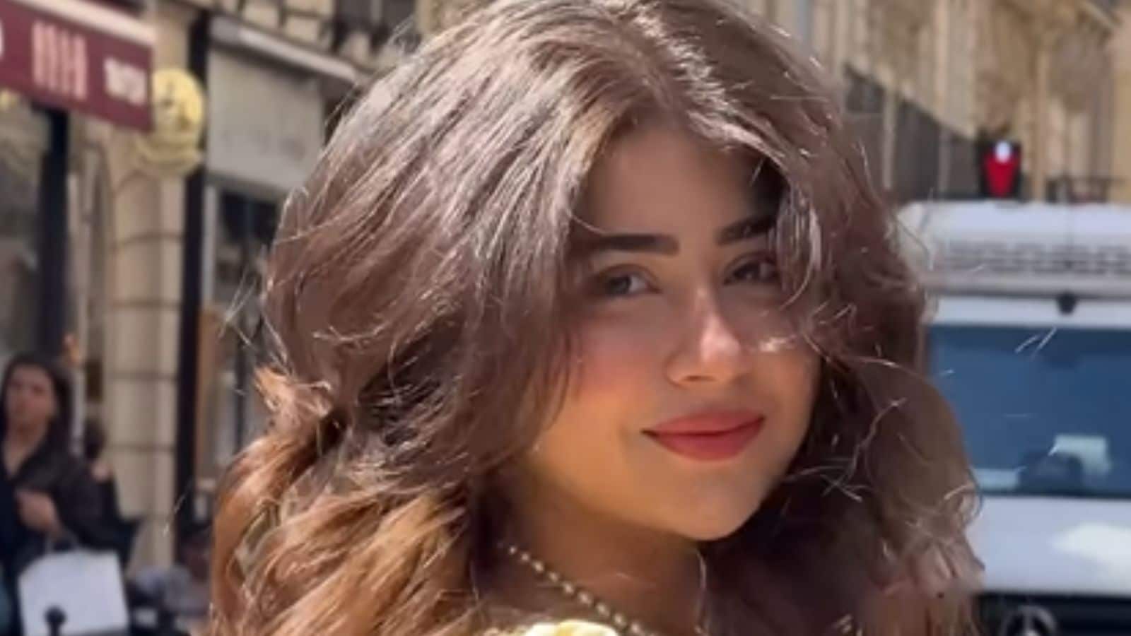 Do Not Disturb, Aditi Bhatia Is Living Her Best Life In Paris ...