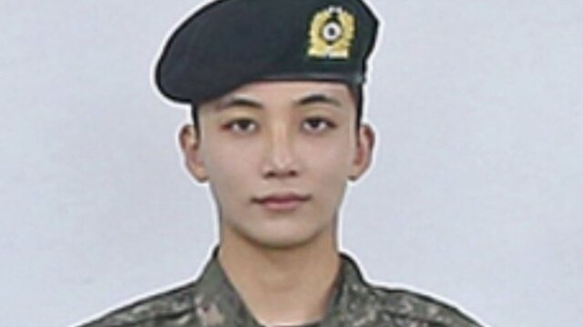 SEVENTEEN Star Jeonghan Breaks The Internet With Striking Military Look ...