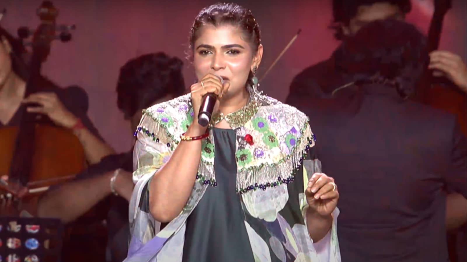 Fans Simply Loved Chinmayi Sripada’s Performance At Thug Life Event | Regional Cinema News - News18