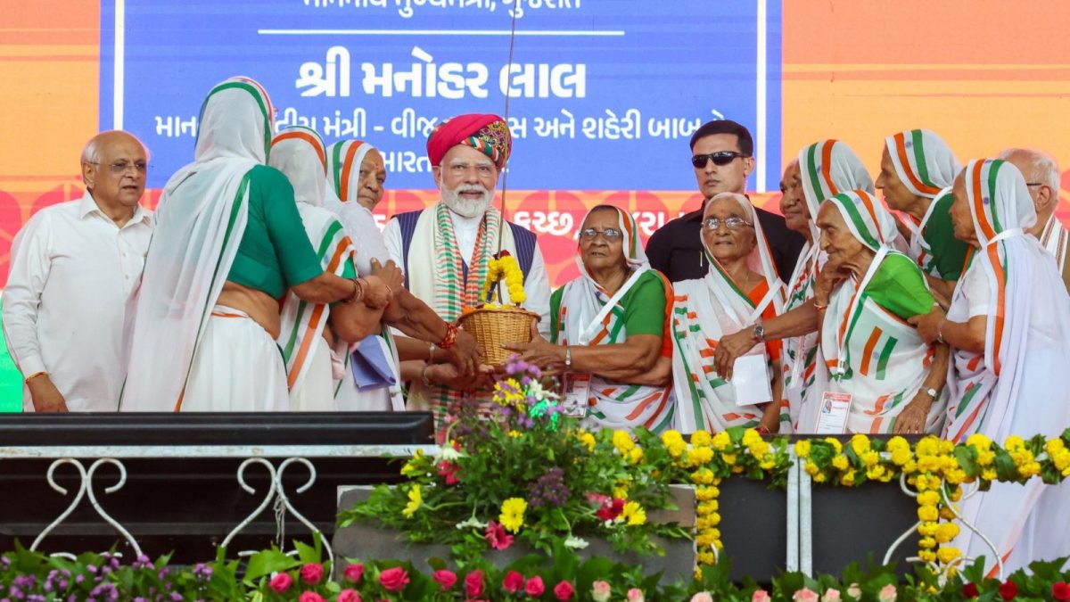 'They Defeated Pakistan': When PM Modi Honoured The Brave Women Of Bhuj ...
