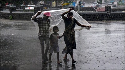 Heavy Rain Batters Kerala: Floods, Landslides Trigger Evacuations; Red ...