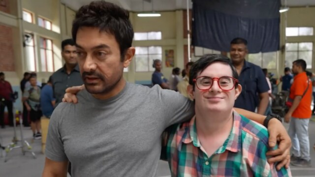 Aamir Khan Introduces Rishi Shahani As Sharmaji In Sitaare Zameen Par ...