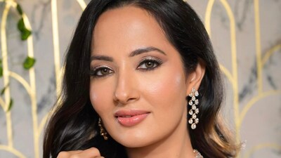 Puja Sharma Returns To TV After 7 Years With Fiery Role In Star Plus ...