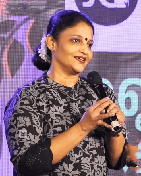 Remember Actress Karthika Who Played Kamal Haasan’s Daughter In ...