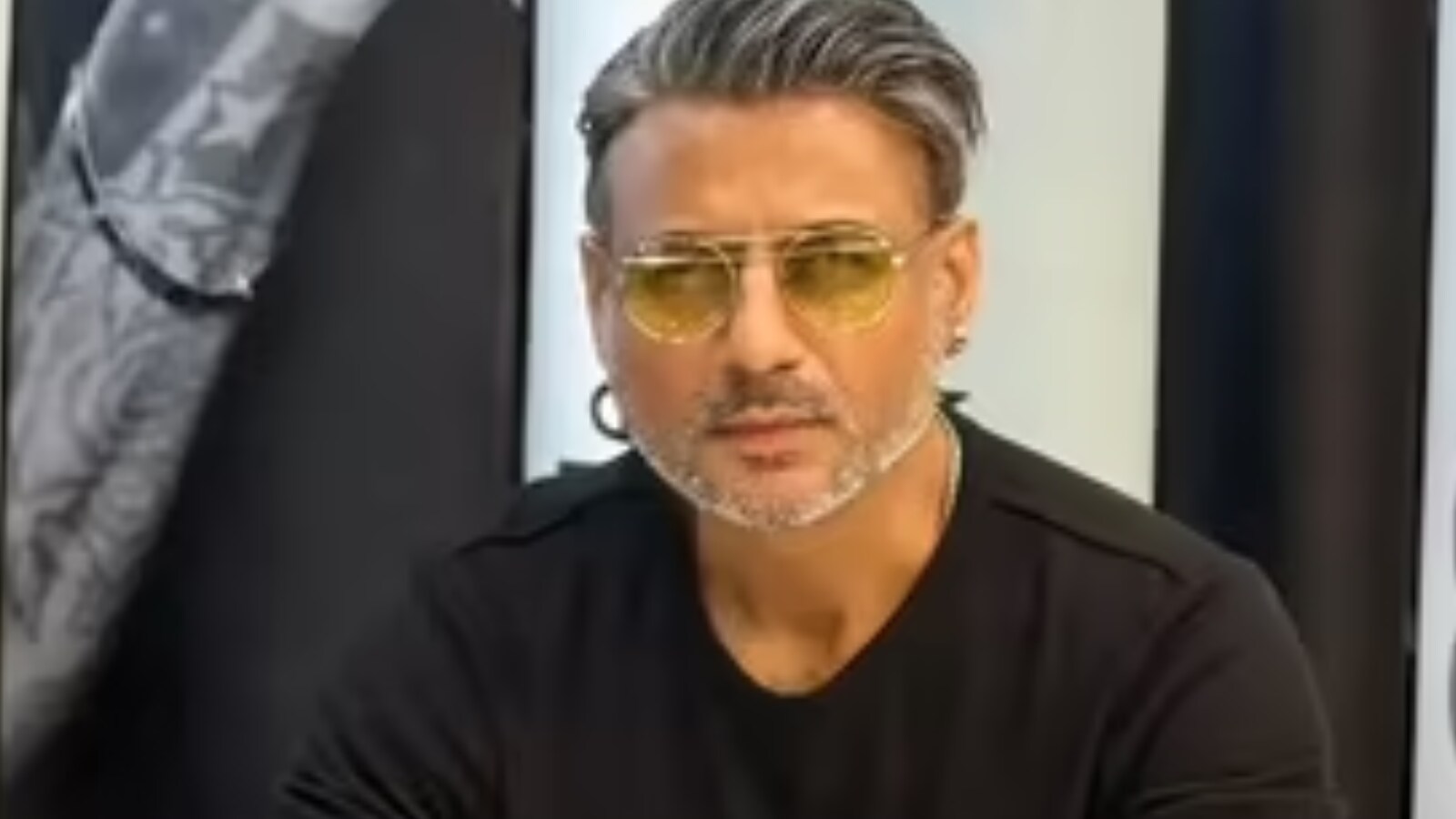 ‘He Was Doing Amitabh Bachchan's Haircut’: Aalim Hakim Recalls His ...