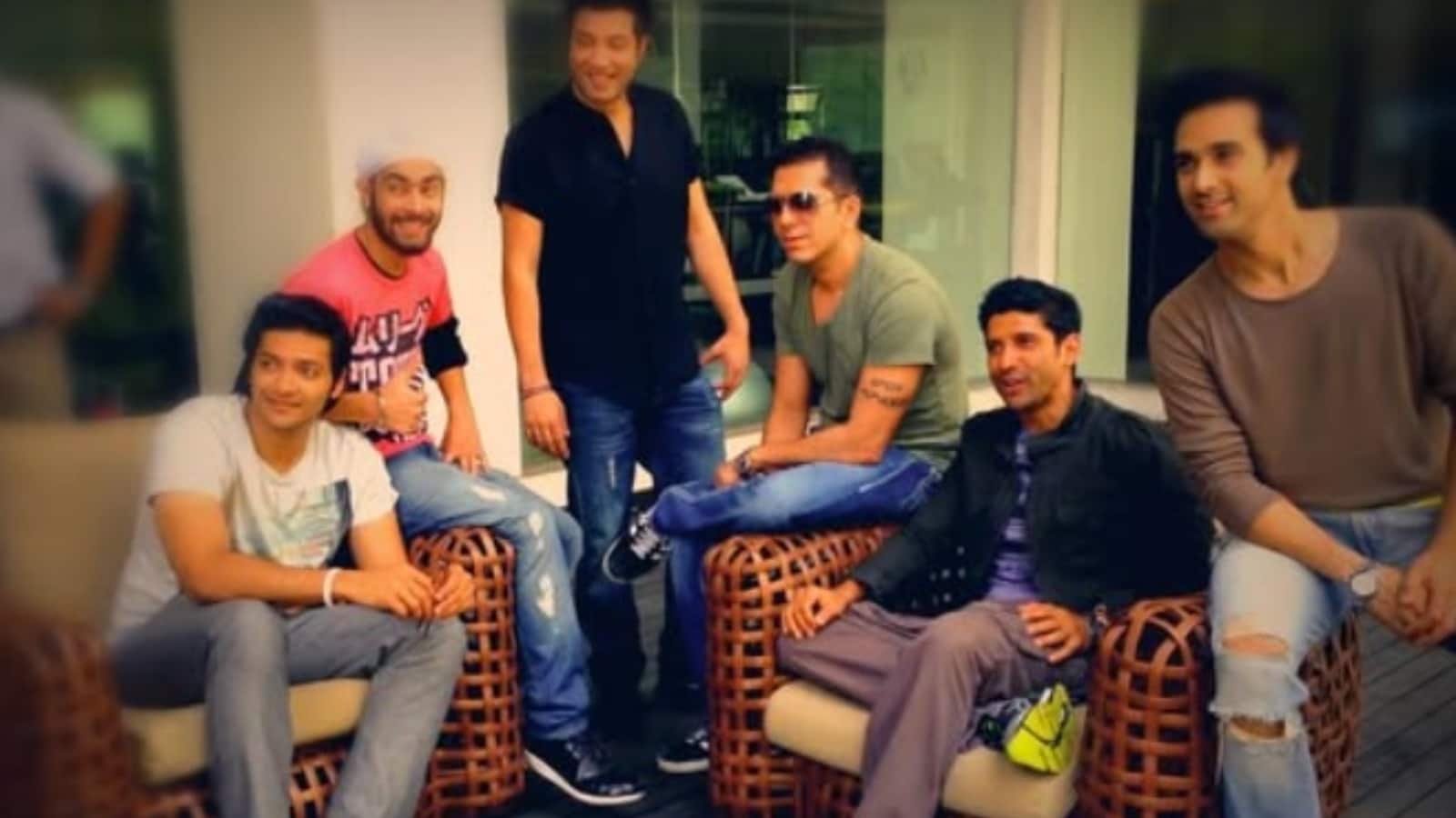 Ali Fazal Shares Unseen Photos As Fukrey Completes 12 Years, Fans React ...