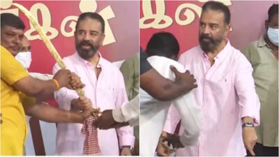 Kamal Haasan Gets ANGRY As Man Gifts Him Sword During Public Event ...