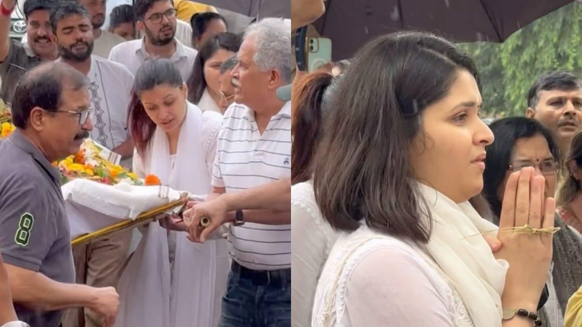 Mannara Chopra Holds Her Father's Mortal Remains, Sister Breaks Down ...
