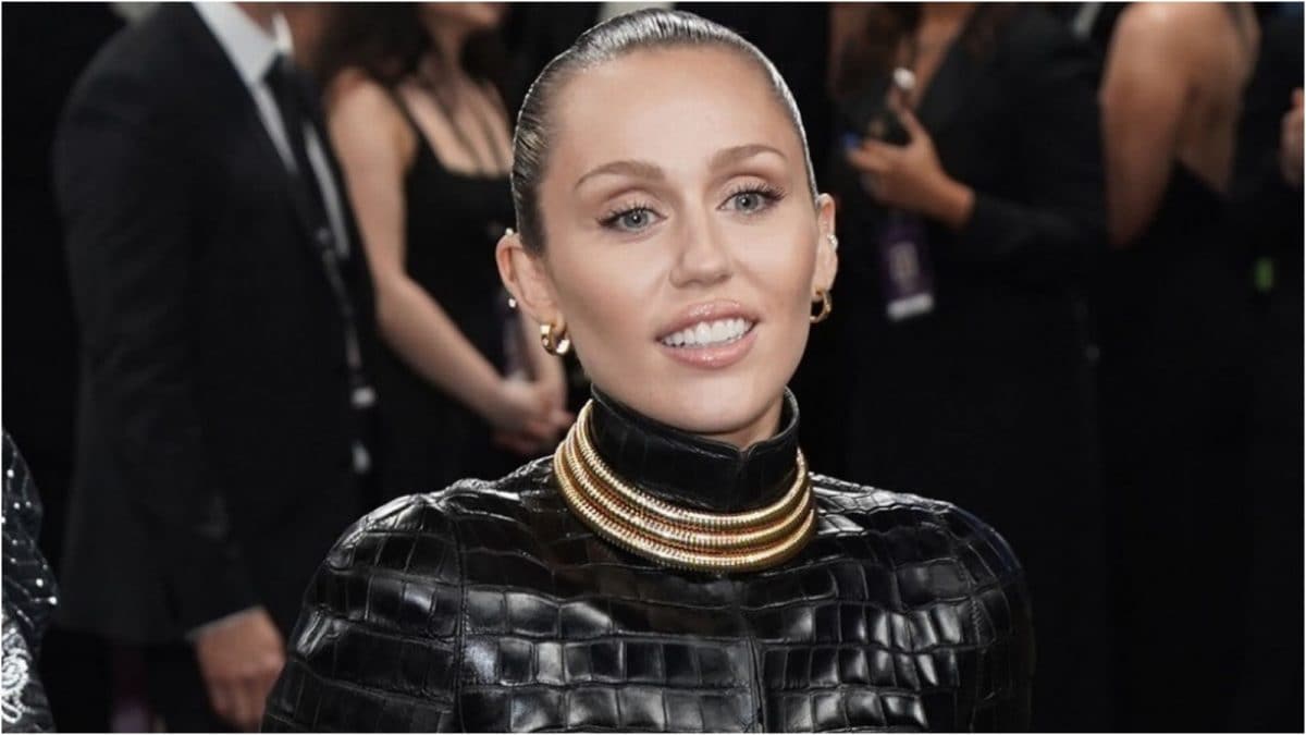 Miley Cyrus Admits 'It's Hard To Maintain Sobriety, Keep Mental ...